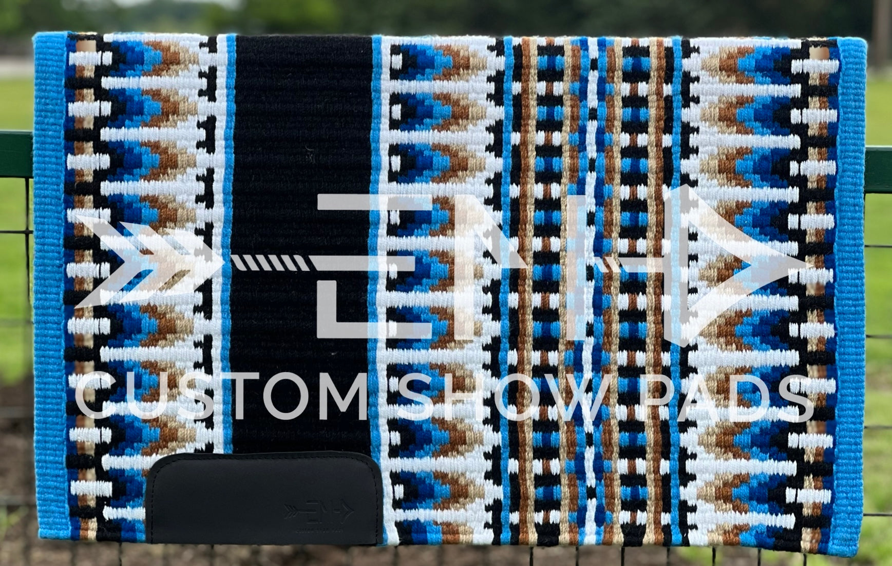 Look Your Best – EM Custom Show Pads