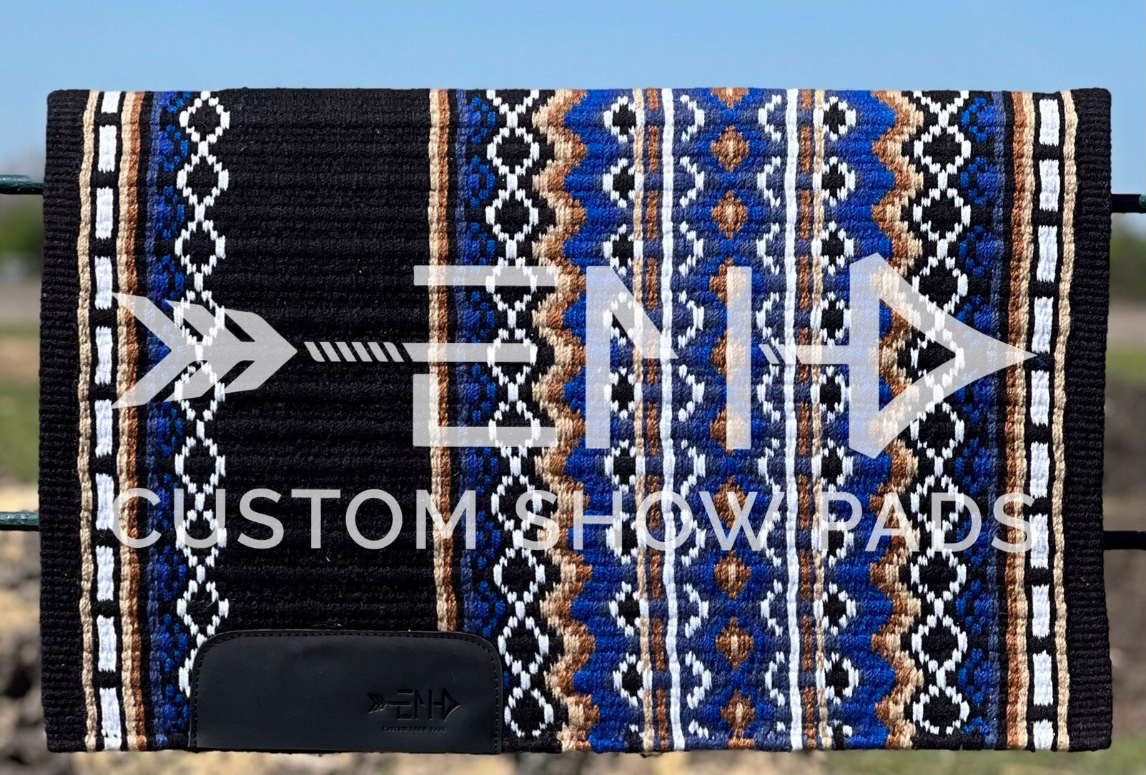 Essential – EM Custom Show Pads