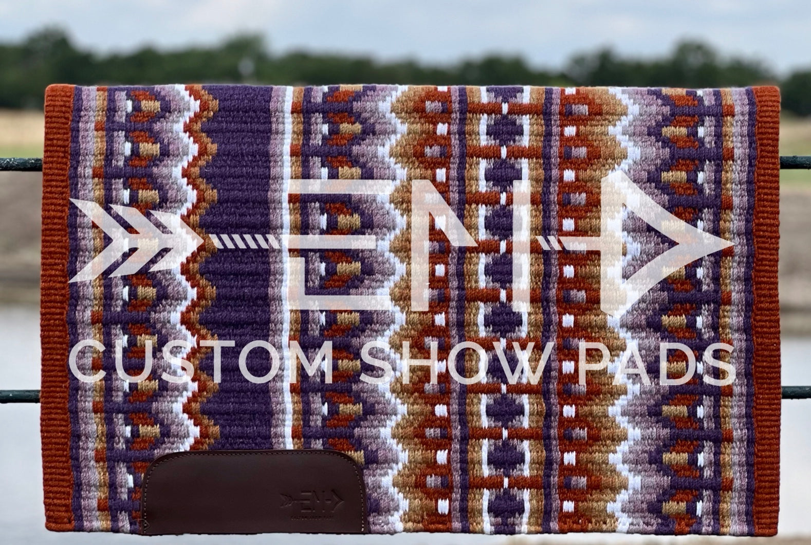 Foxy – EM Custom Show Pads